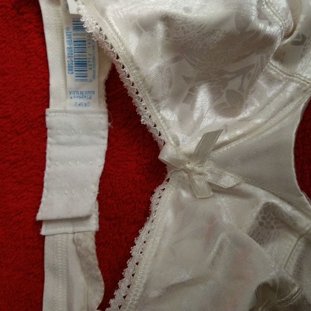 Women's Playtex Cross Your Heart Bra, Size 34b - Gem